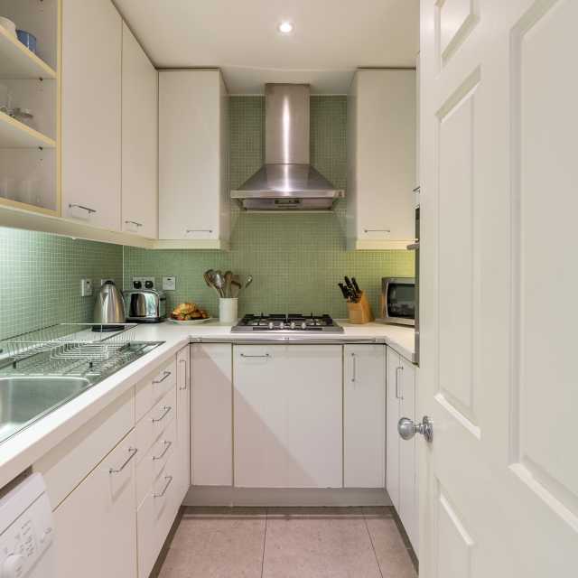 Cosy and smart 1 bedroom flat near Notting Hill | A Place Like Home
