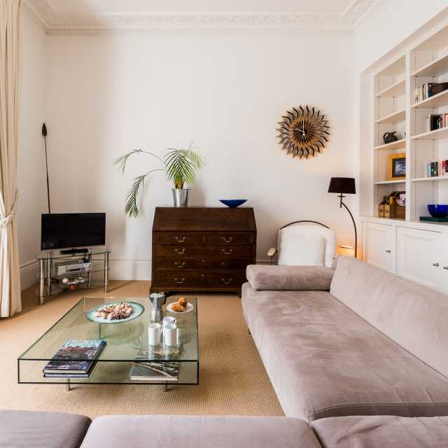 Cosy and smart 1 bedroom flat near Notting Hill | A Place Like Home