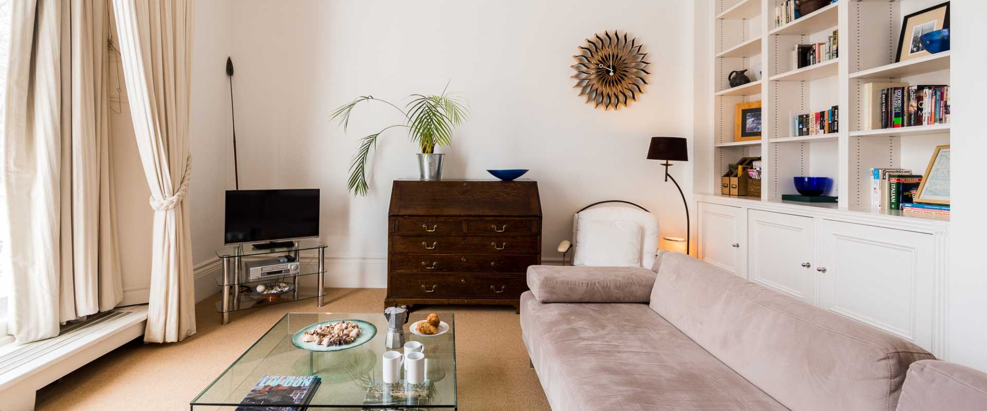 Cosy and smart 1 bedroom flat near Notting Hill | A Place Like Home