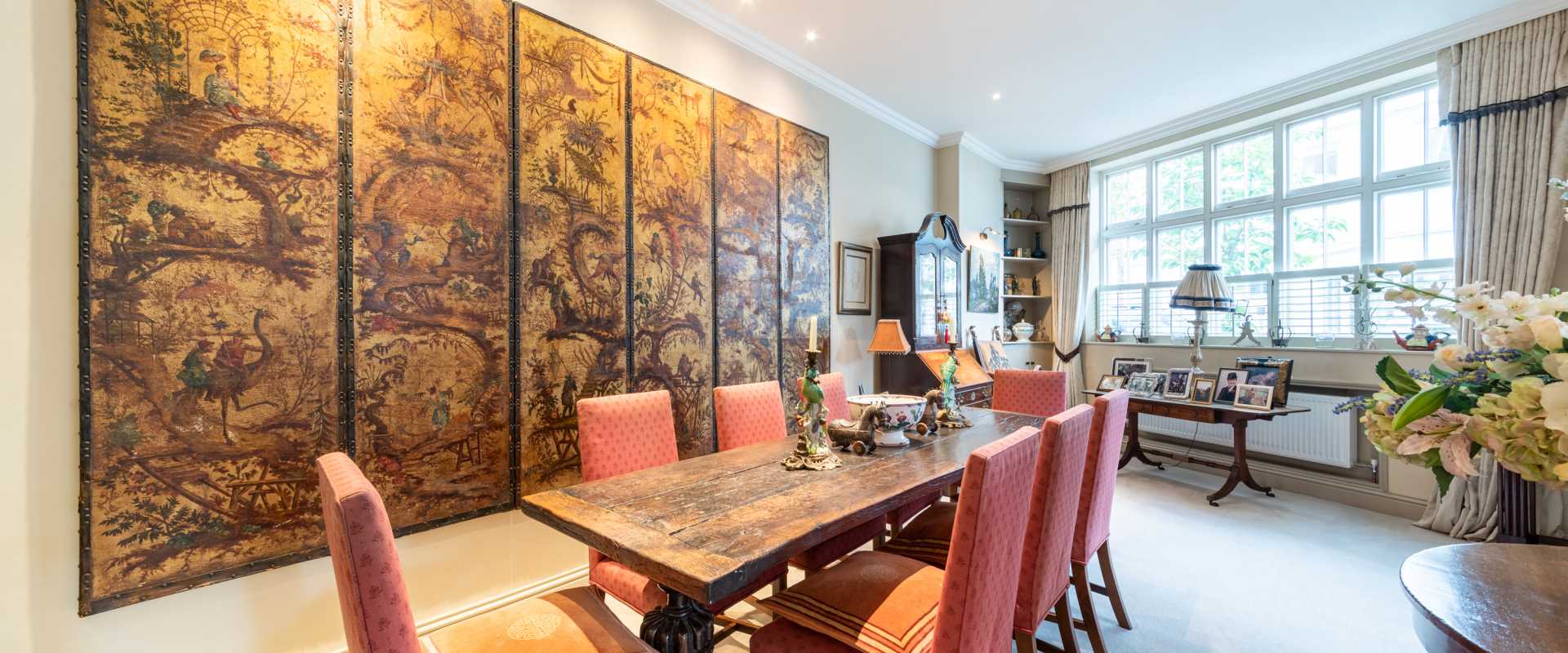 3 bedroom mews house in Chelsea near The Thames with parking | A Place ...