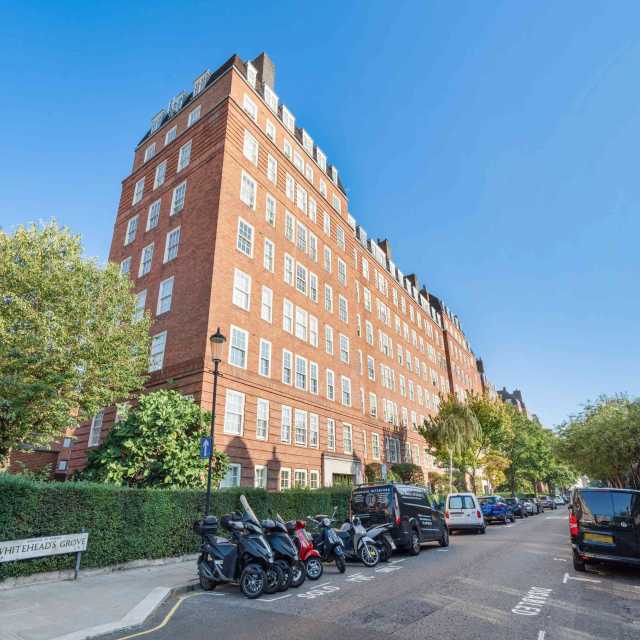 Elegant & traditional 1 bed Chelsea apartment | A Place Like Home